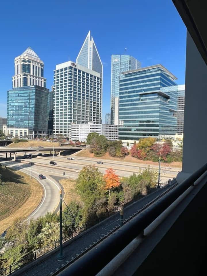 Spacious 2 Bedroom/2 Bathroom In Uptown W/balcony - Bank of America Stadium Charlotte