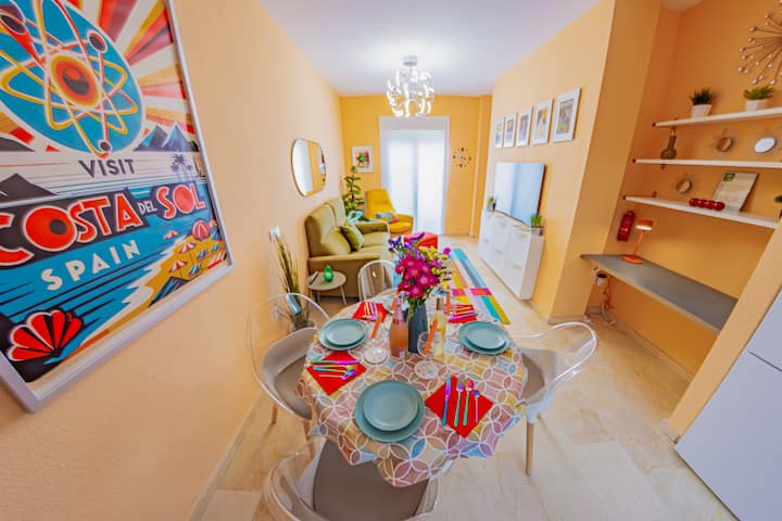 Atomic-aged Digital Nomad Flat - 말라가