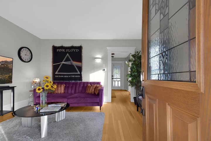 Rockin' Retreat: Rolling Stone's Throw From I-70 - Columbus, OH