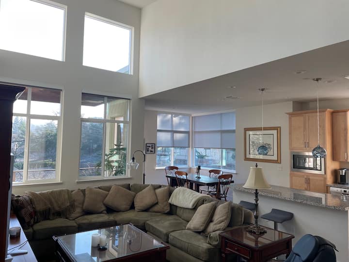 Private, Easy Walk To Downtown, Feb Only - Walnut Creek, CA