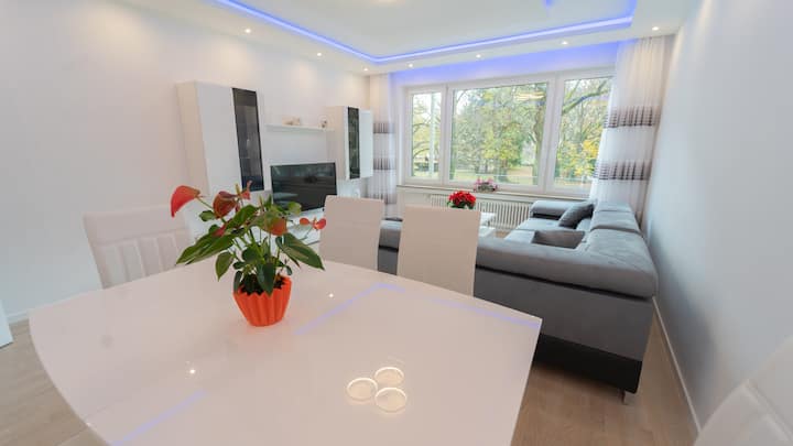 Mega Lux Apartment - Esslingen