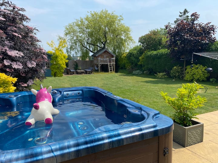 House With Hot Tub, Stamford - Stamford