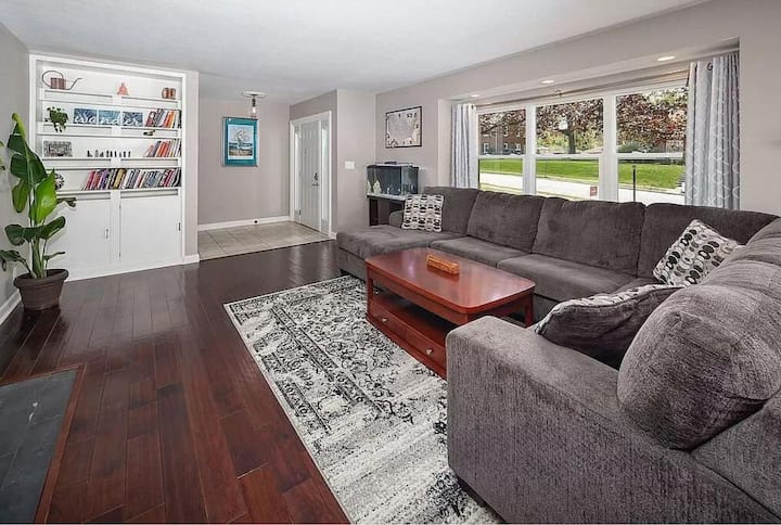 Centrally Located Suite - Davenport, IA