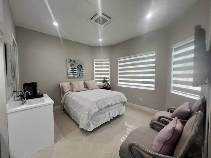 Private Room Near Florida Keys. - Homestead, FL