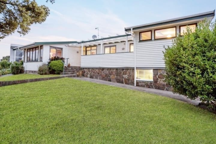Large Home In Mount Maunganui - Tauranga
