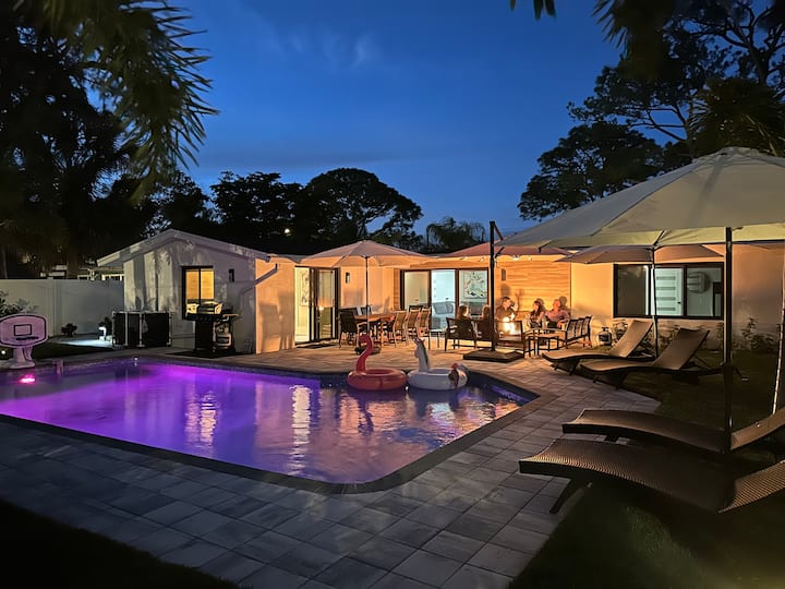 Luxe Oasis Mins To Beach & Downtown W/heated Pool - Sarasota, FL