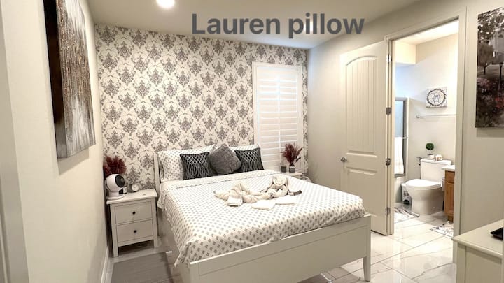 (3) Silver Spacious Queen Bed W Private Bathroom - Glendale, AZ