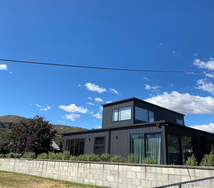 Modern House-cromwell Old Town. - Bannockburn