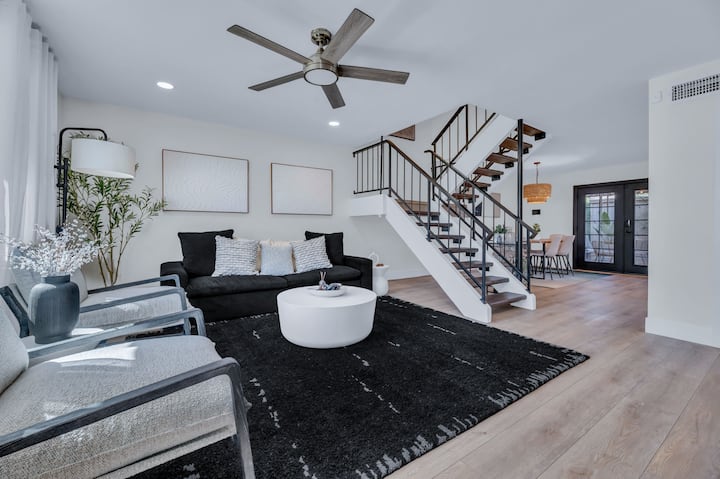 Lavish Condo Old Town Scottsdale - Scottsdale, AZ