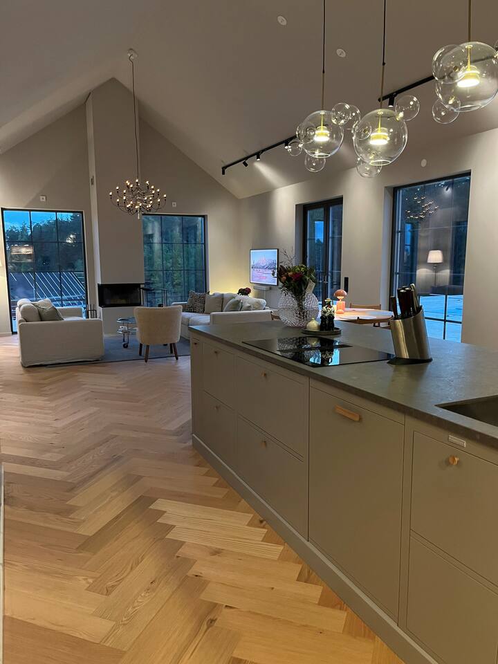 Unik Villa Med Pool & Söderläge - Norrtälje