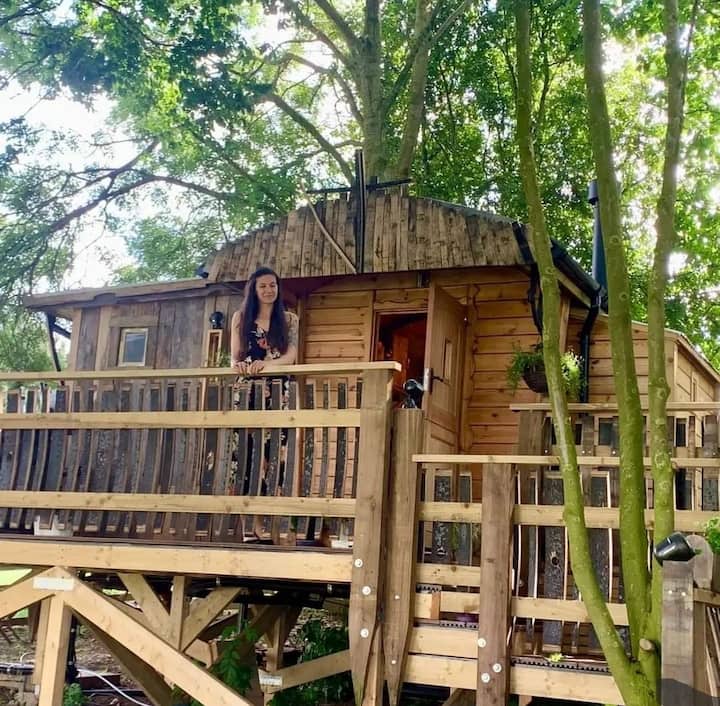 Hideaway Tree House & Secluded Hot Tub - Thirsk