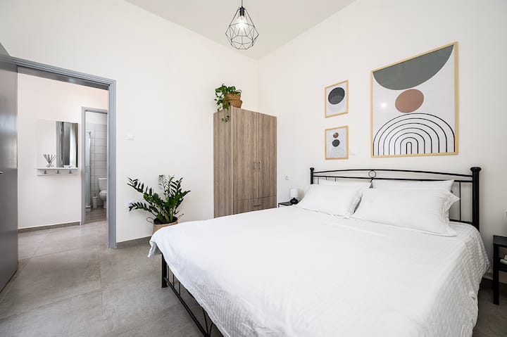 Coastal Elegance Suite | 1-min To The Beach - Kos