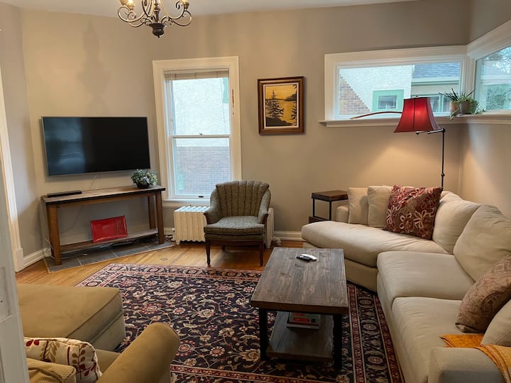 Spacious Kingfield Home - Edinborough Park, Edina