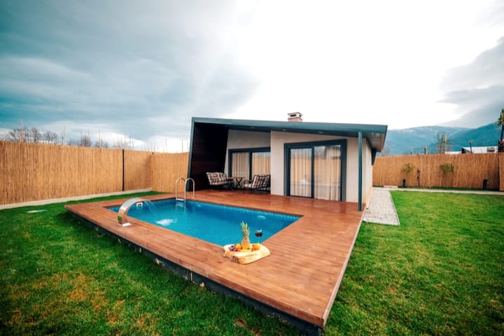 Vital Göl Junior Garden ÖZel Isıtmalı Havuzlu - Kocaeli