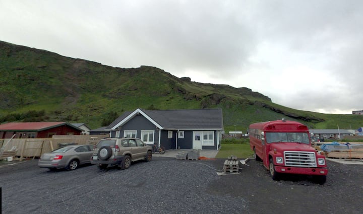 Vík: Cozy Beachfront Apartment - Islande