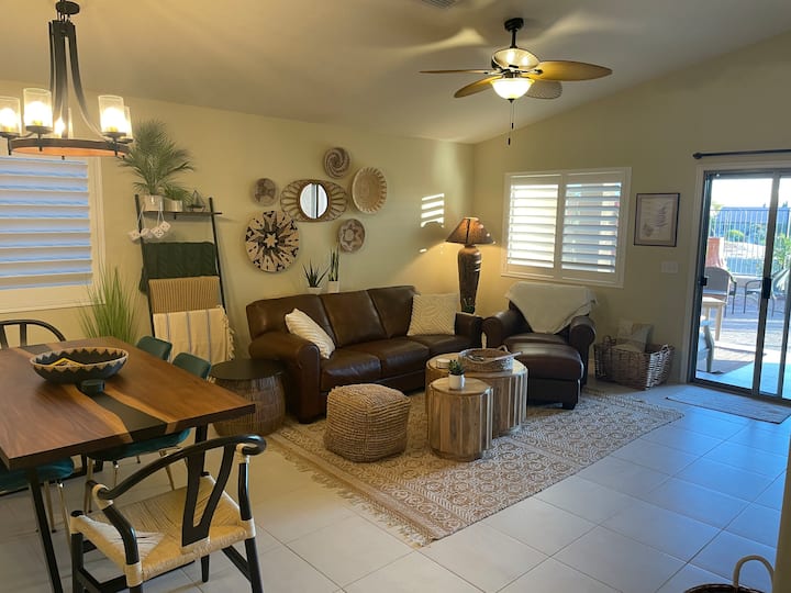 Snow Bird Bungalow! Pickleball, Pool, Golf - San Tan Valley, AZ