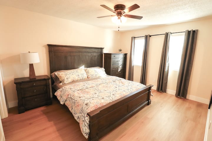 King Bed • Hillside Apartment • Unit D - Warner Robins, GA