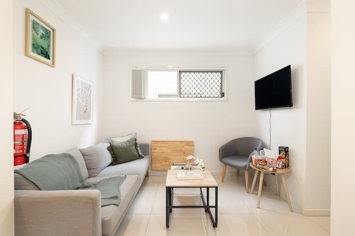 1 Bdr Apt! Gst Credits! Kitchen! Parking! 335f1 - Oxley