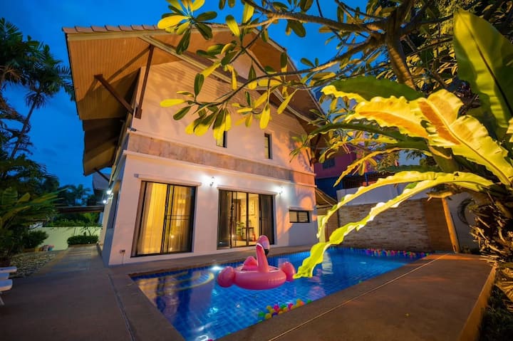 Center Pattaya 3br Pool Villa - Pattaya City