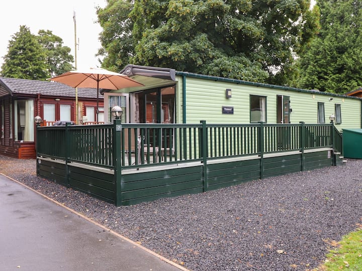 Family Friendly 3 Bedroom Lake District Lodge . - Ambleside