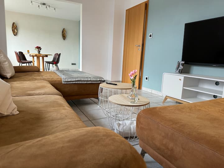 Ruhrpott Residenz - 3 Room Flat & Balcony - 70 Sqm - Duisburg