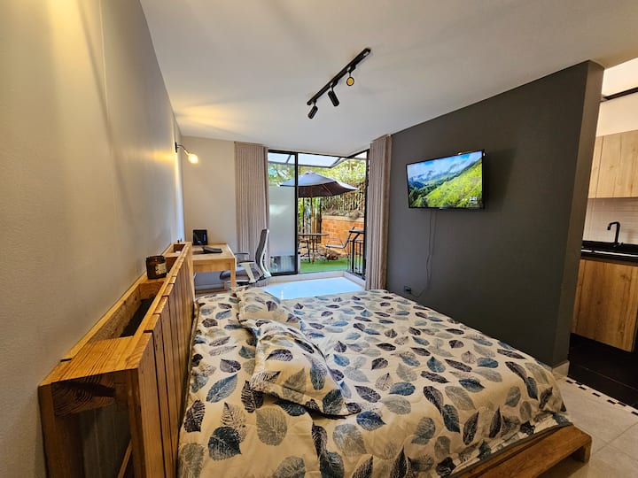 Acogedor Aparta Estudio En El Poblado, Medellín - Medellín