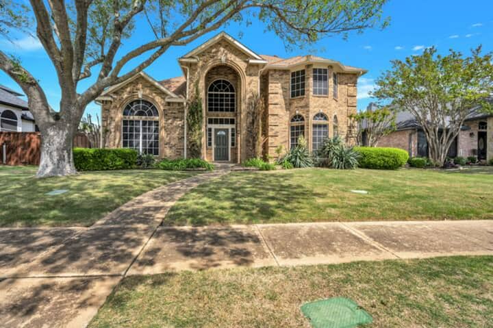 Stunning 4br Home W/ Patio & Garage - Pet Friendly - Plano, TX