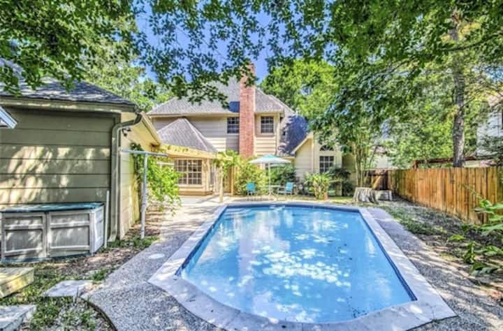 Spacious Family Escape Large King Suite Bunk Room - Humble, TX