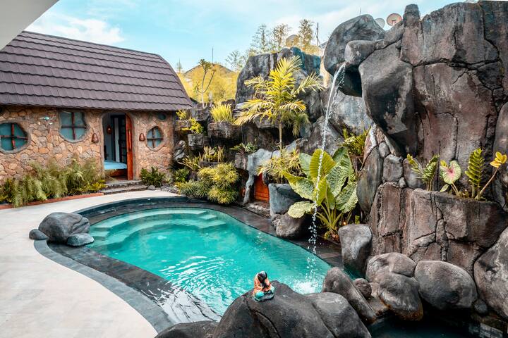 Tropical Villa Flintstones - Bali