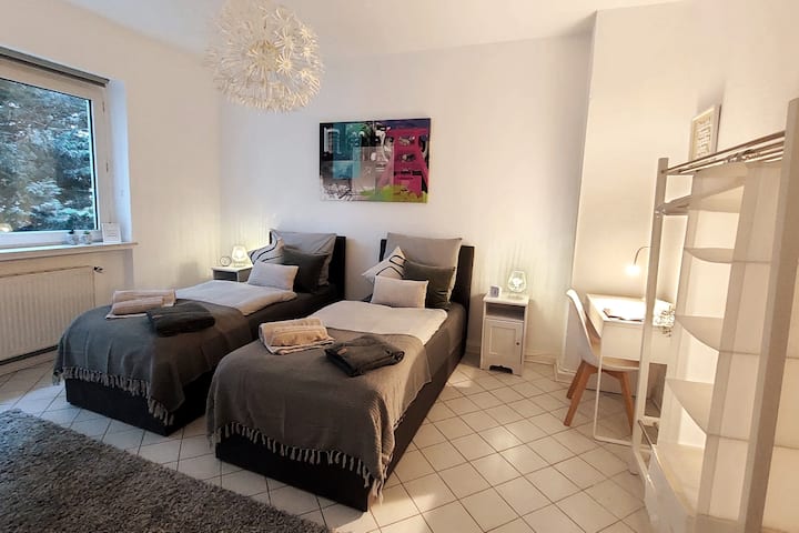 Gockel Homes 2 - Zentral Mit Balkon & Netflix - Essen