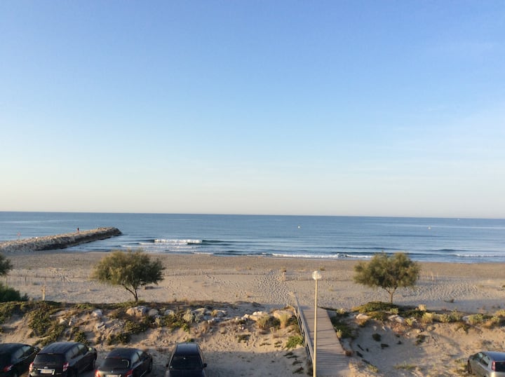Sur La Plage - Saintes-Maries-de-la-Mer
