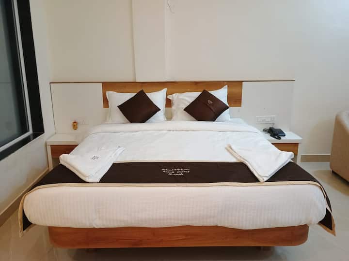 Wind And Waves- Deluxe Room - Murud