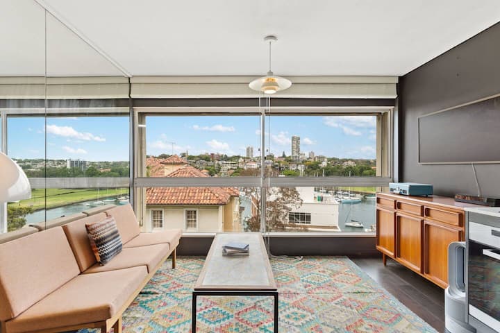 Elizabeth Bay Studio With Water Views - North Sydney