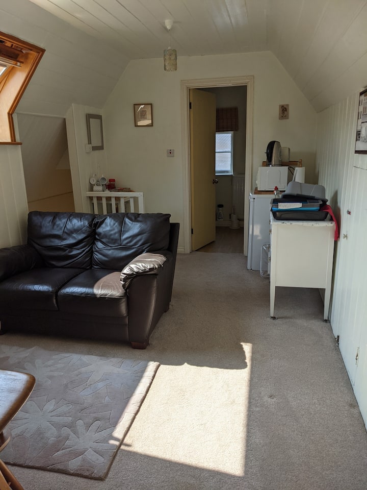 Bedroom,sitting Room  &  Bathroom - Winchcombe