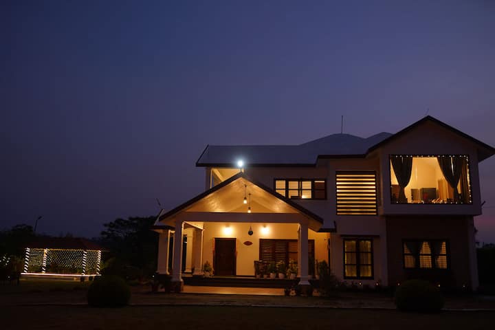 Palmora Luxury Villa Chikmagalur - Chikmagalur