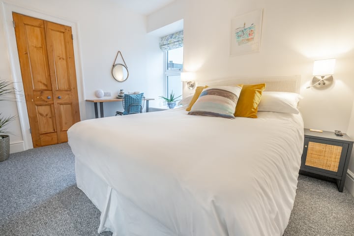 Porthleven B And B - Lizard