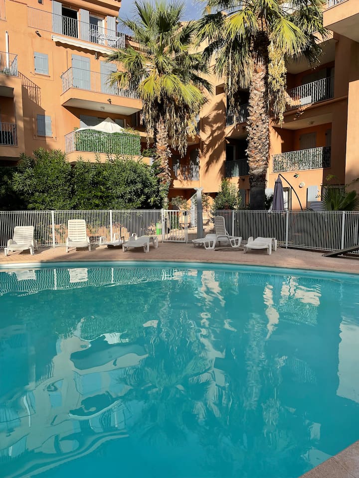 Grimaud Golf St Tropez Rez De Jardin Vue Piscine - Grimaud