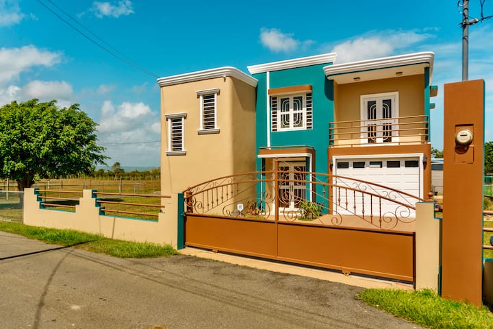 Casa Iguaca-islote (Near Beach/100% Solar Powered) - Arecibo