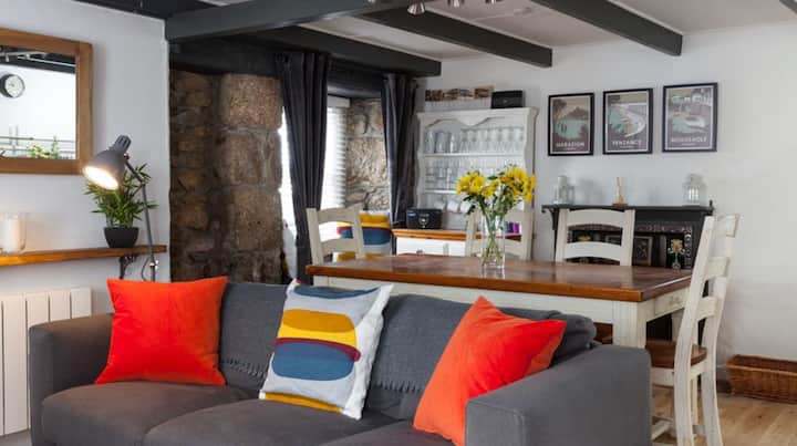Poldark Charming Mousehole Harbour Cottage - マウスホール