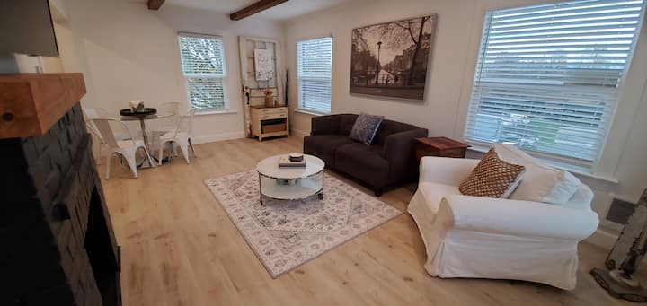 Charming And Cozy In Lowell. - Everett, WA