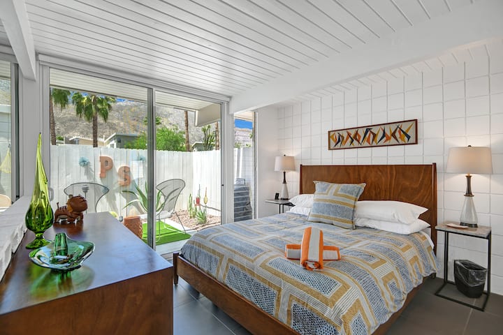 Rock's Retreat At Ocotillo Lodge - Palm Springs, CA