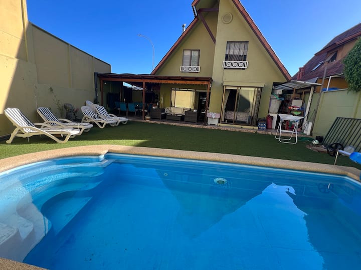 Casa Viña Del Mar Con Piscina Temperada - Quilpué