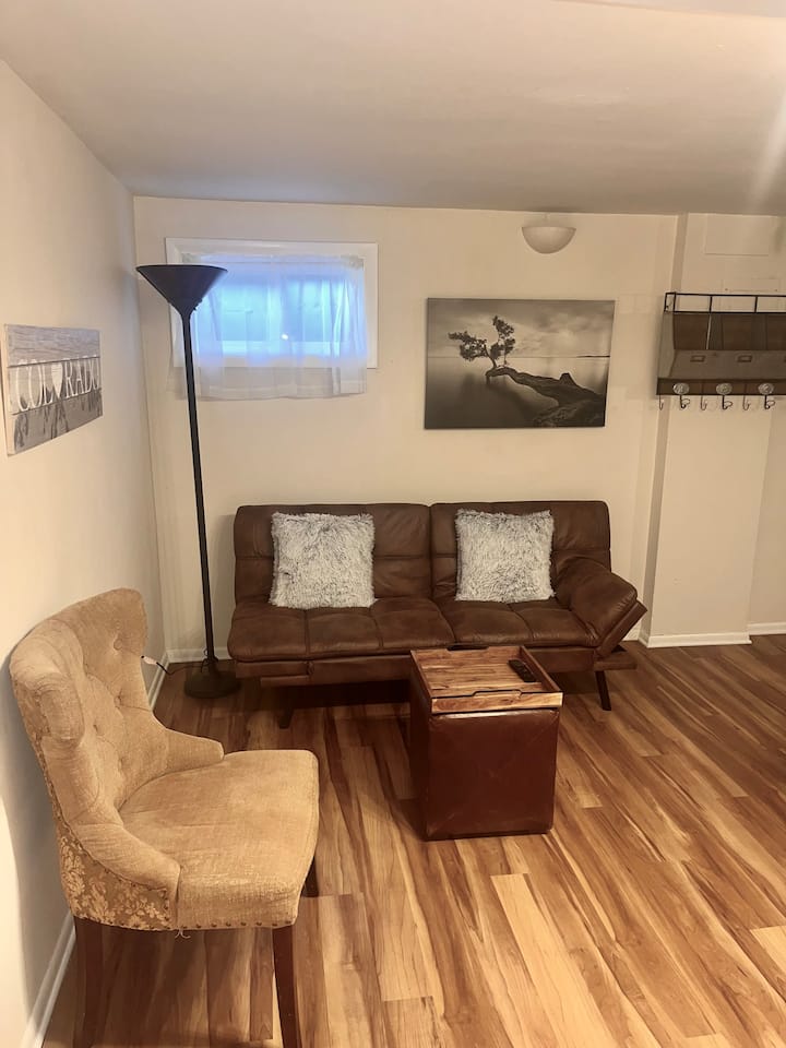 Quaint 2 Bed Basement Unit - Boulder, CO