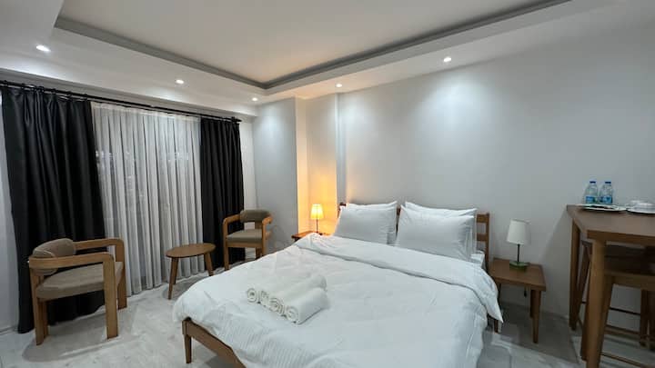 Nostalgia Home (102) With Garden Located In Taksim - Beyoğlu