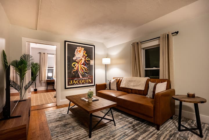 The Shallot Chalet, 3 Bed W/ Free Parking - Burlington, VT