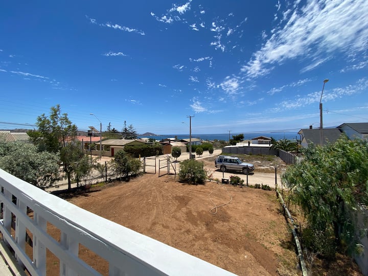 Guanaqueros, Cómoda Casa Esquina Sobre Palafitos