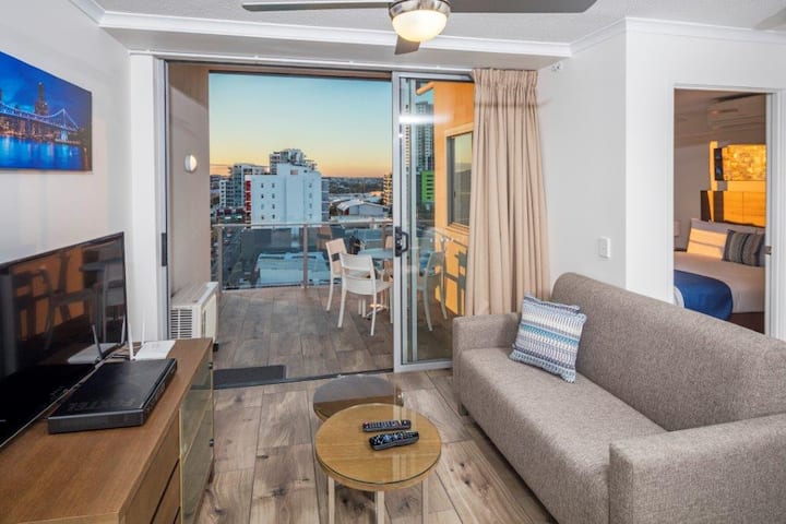 Two Bedroom Governor Apartment - Balmoral