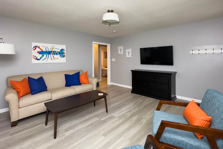 Coastal Freeport Flat - Dog Friendly - Freeport, ME