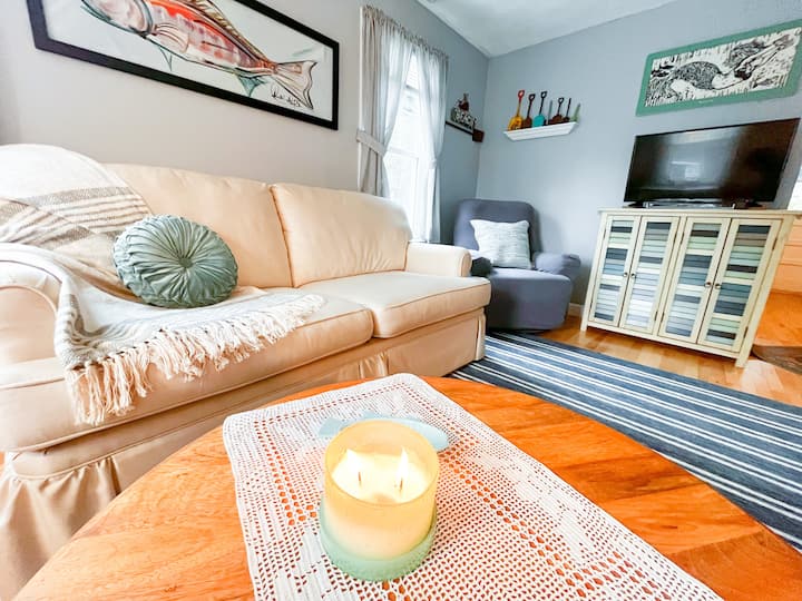 Charlestown Beach Cottage - 2br - Screened Porch - Moonstone Beach Road, RI