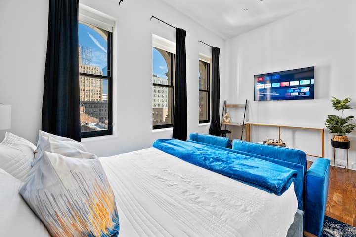 Downtown Located Large Studio 20 Mins To Nyc - Newark, NJ